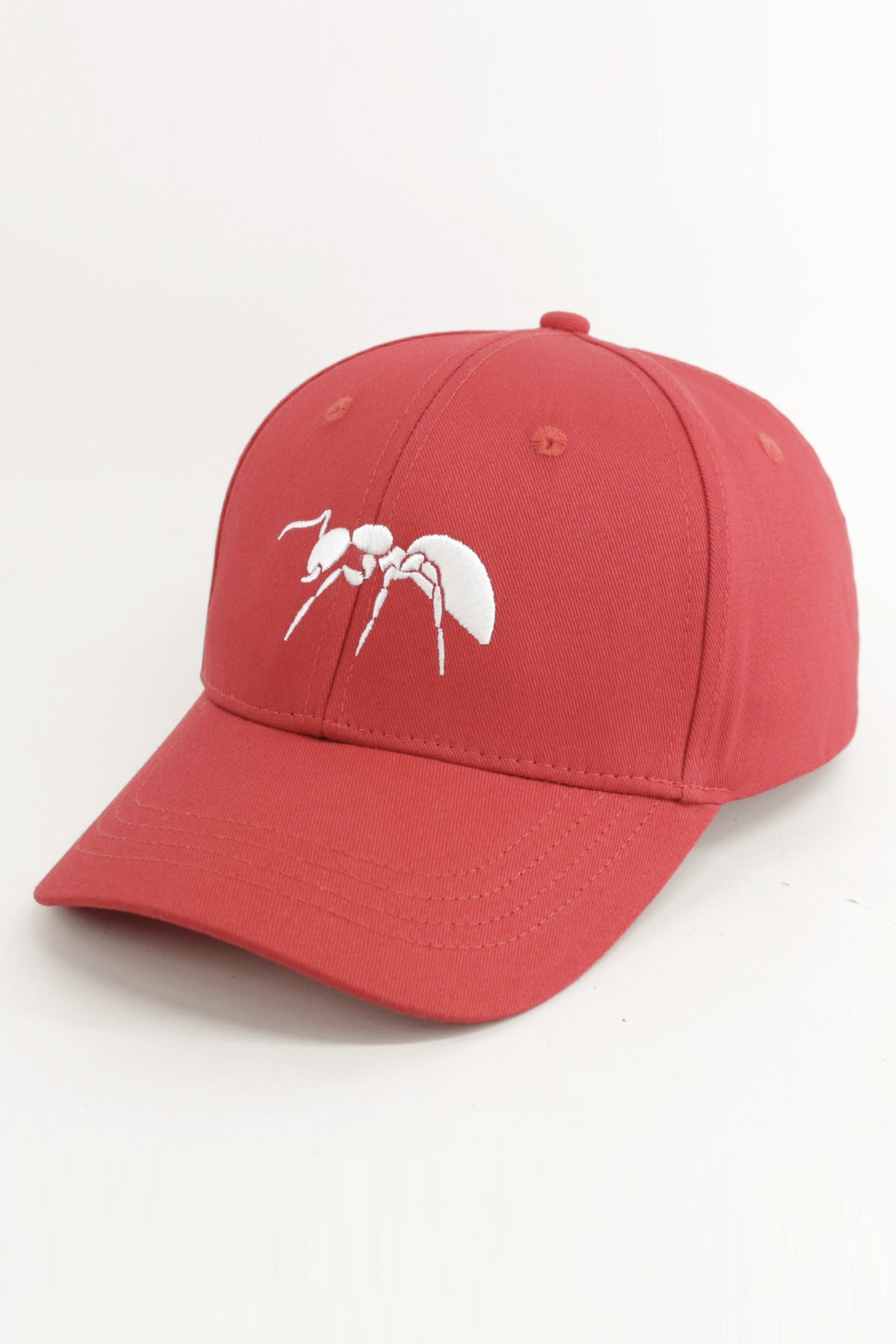 Casquette rouge marquage Fourmi